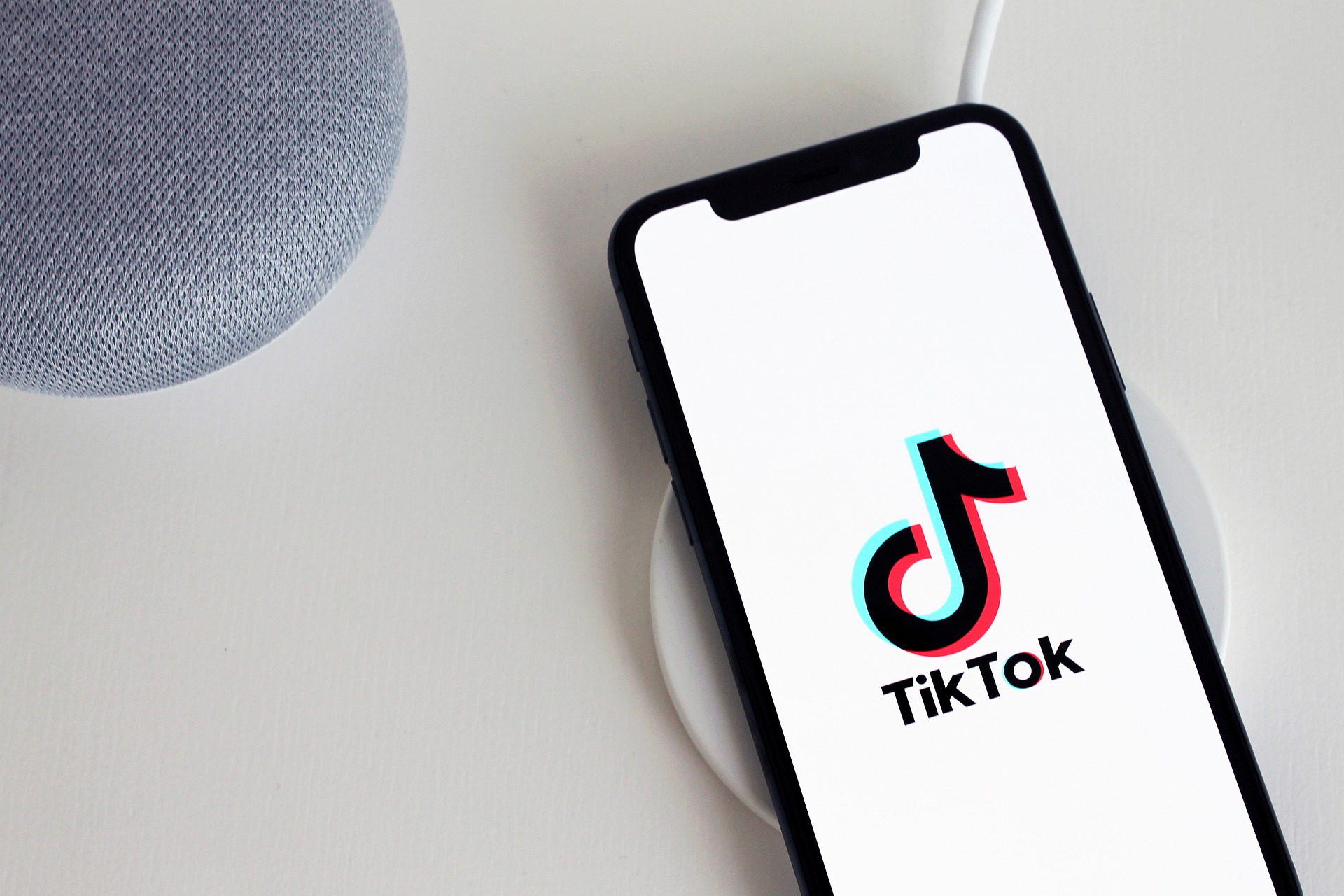 TikTok Mengumumkan Fitur Kiriman Teks Untuk Bersaing Dengan Twitter Setelah Elon Musk Mengubah ...